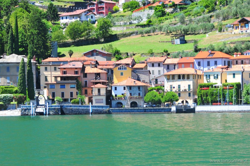 Il villaggio di Musso – Property At Lake Como